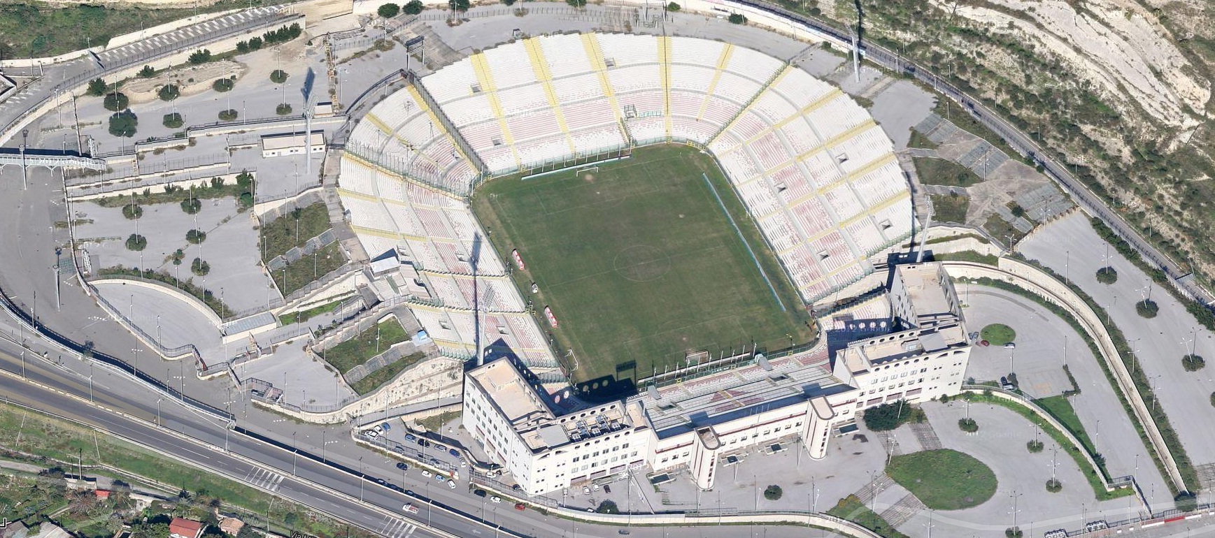 Lo stadio San Filippo a Messina: storia, struttura e dove trovare ...