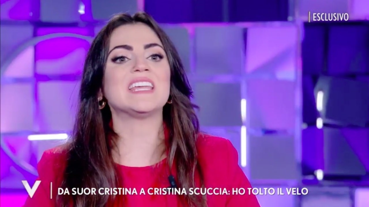 Suor Cristina ha tolto il velo: perché e cosa fa oggi. L'intervista a Verissimo