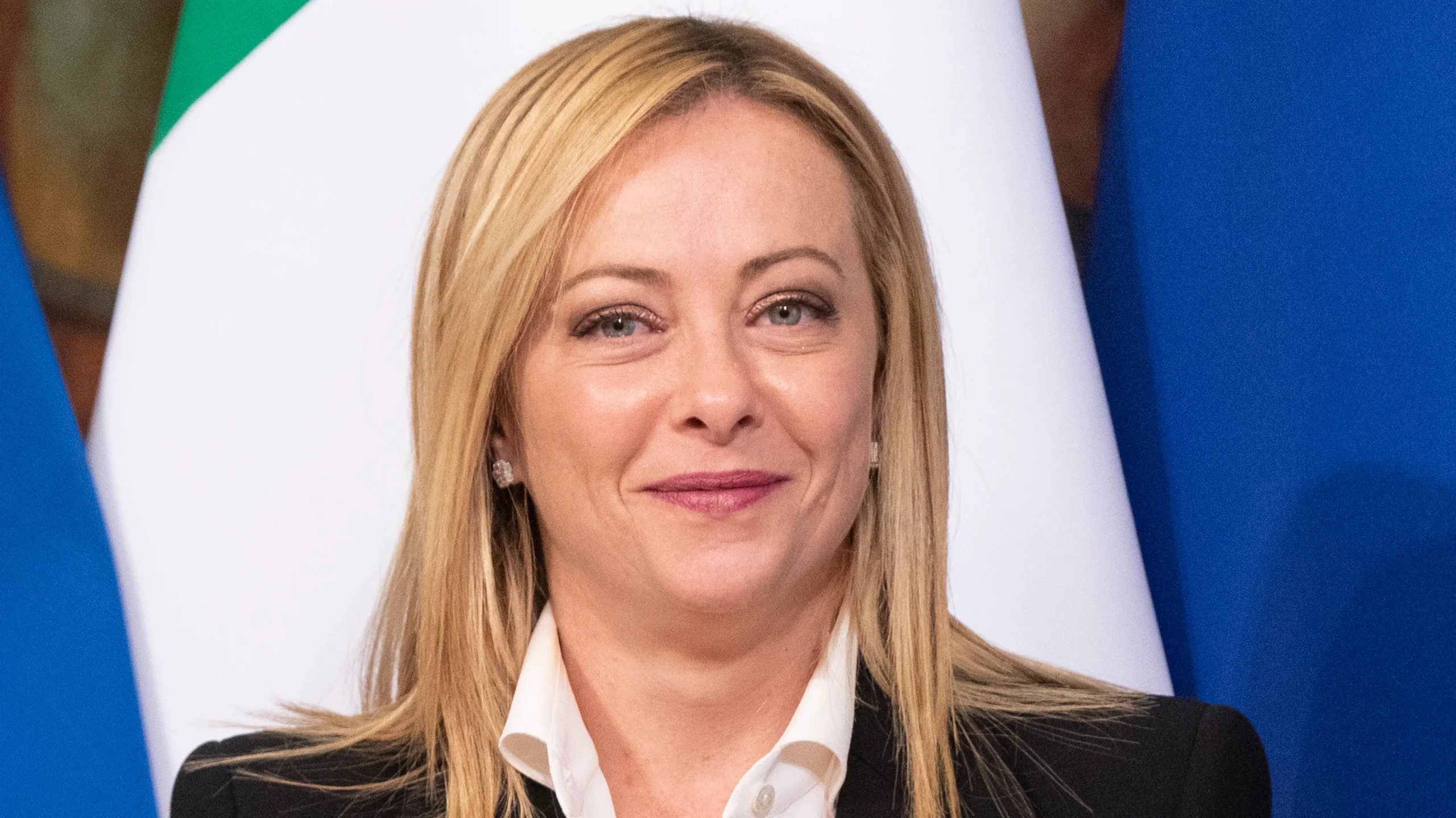 Giorgia Meloni annuncia: in arrivo una legge sull'IA Giorgia Meloni annuncia: in arrivo una legge sull'IA