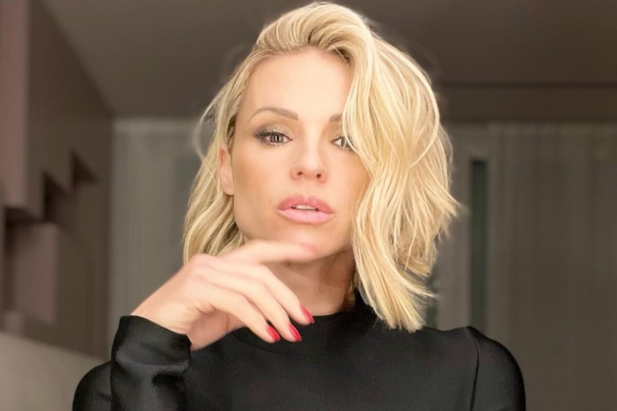 Kua wehe a Michelle Hunziker raua ko Alessandro Carollo