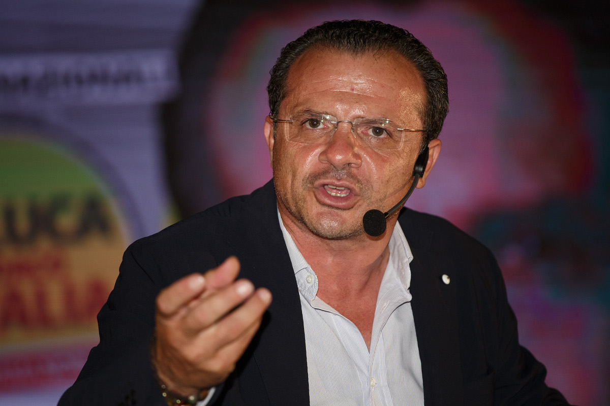 Capitano Ultimo scopre il volto dopo 31 anni e si candida con Cateno De ...