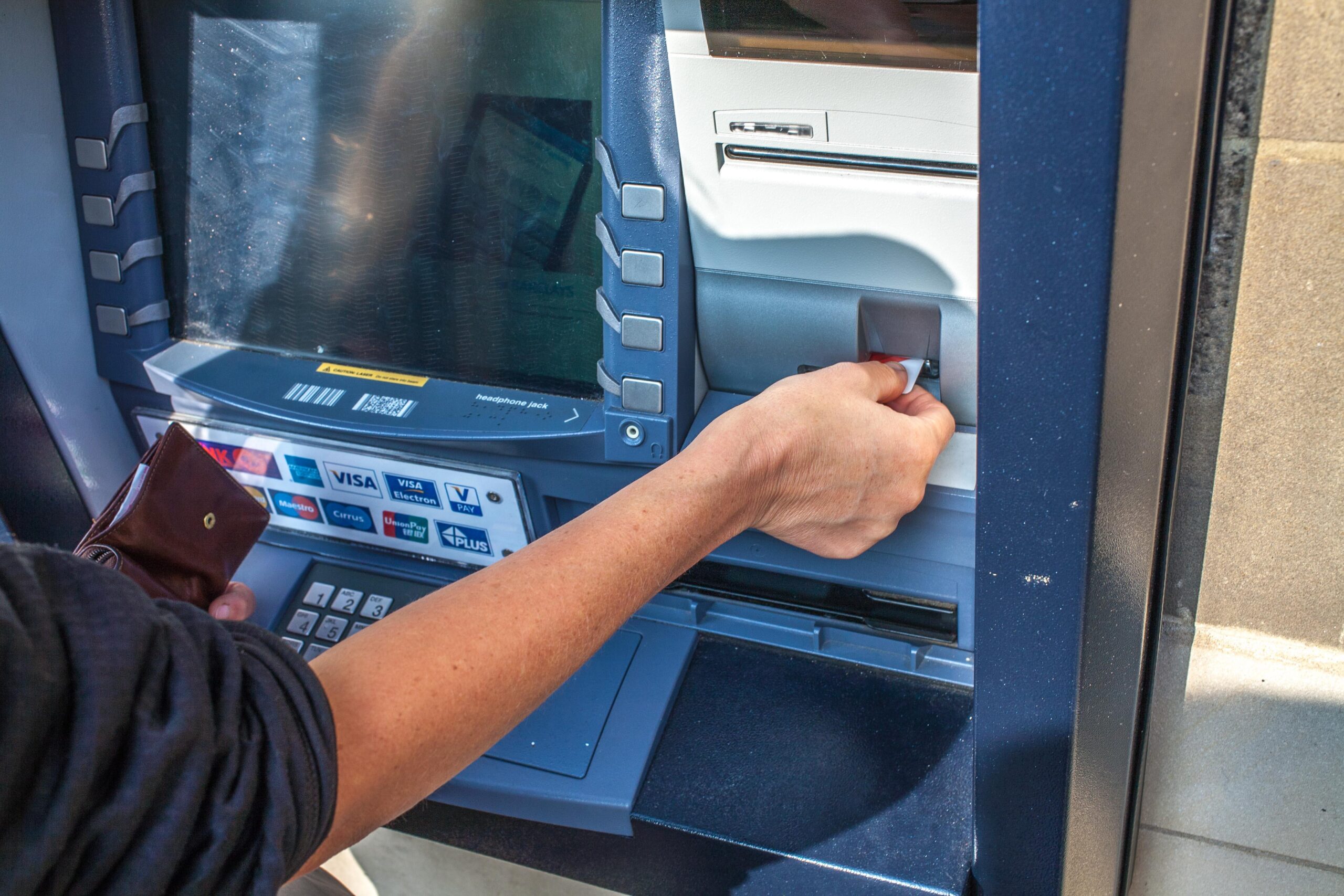 Pagamenti con POS e Bancomat ancora bloccati: cos'è successo?